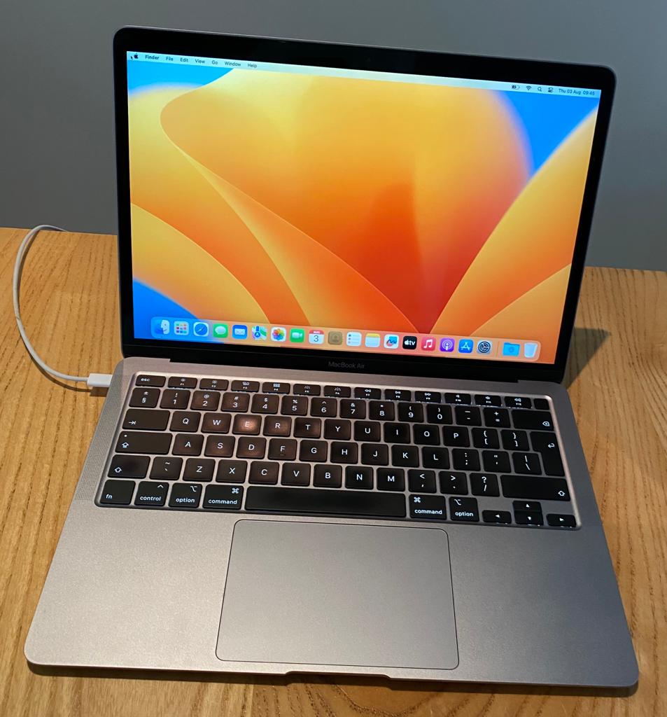 [For Sale] - Macbook Air Retina 13-inch 2020 | Apple | Carbonite